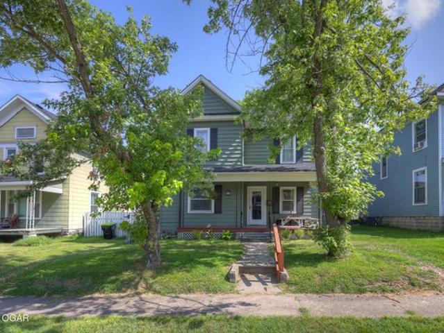 715 W 3rd St, Webb City, MO 64870