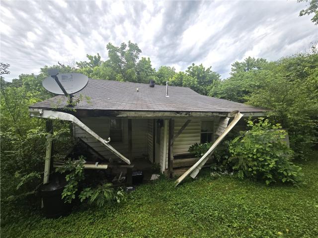 715 W County Line Road
