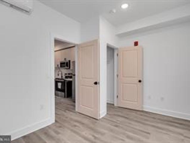 715 W Cumberland #6