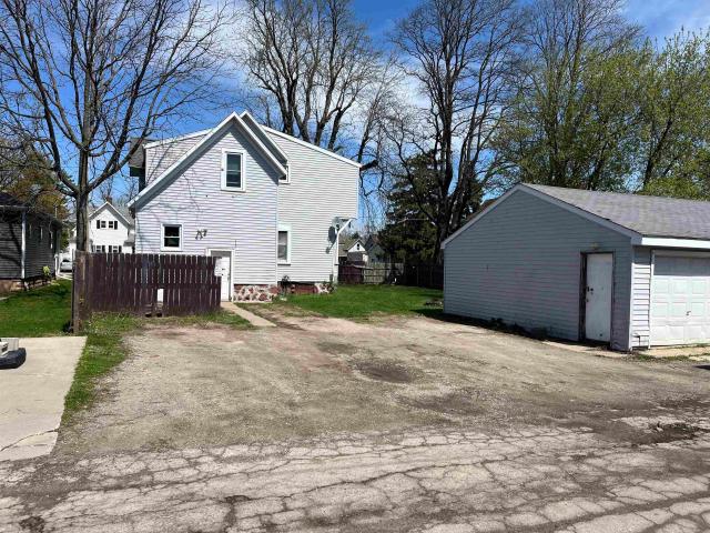 715 W ELSIE Street