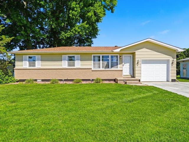 715 W Green Meadows Rd, Columbia, MO 65203