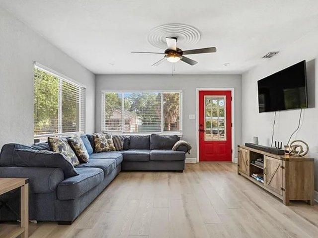 715 W Harlan St, Tampa, FL 33602
