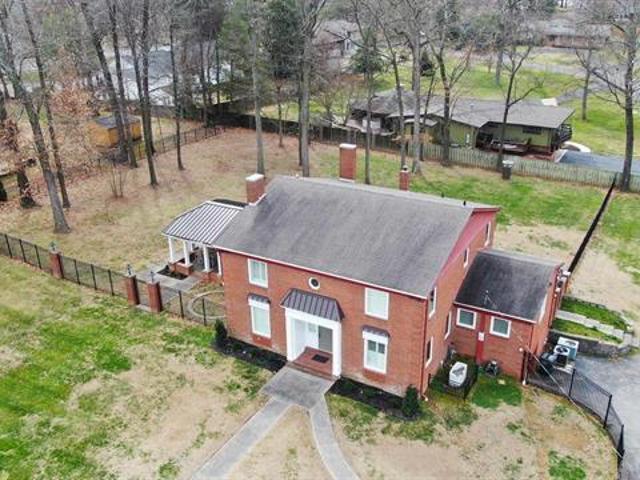 715 Woodland Drive
