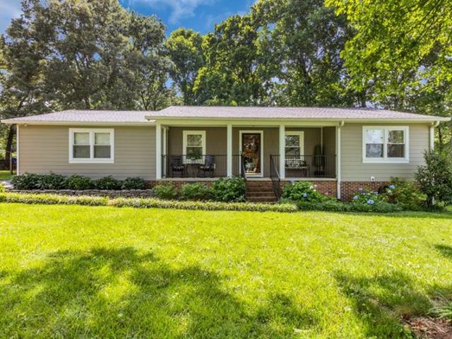 715 Wanda Ln, Tullahoma, TN 37388