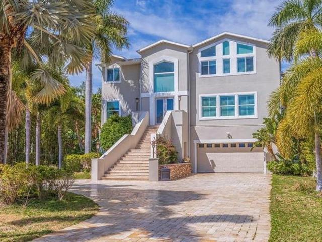 715 Weedon Dr NE, Saint Petersburg, FL 33702