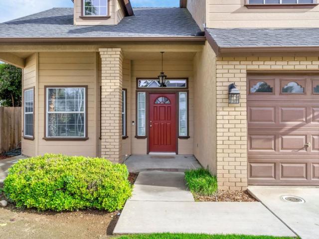 7164 N Mitre Ave, Fresno, CA 93722 | MLS #641584 | Compass