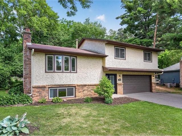 7160 Maplewood Dr, Maple Grove, MN 55311