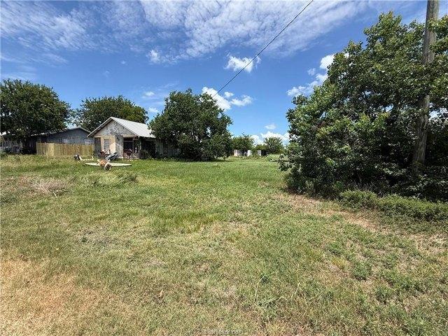 7160 Commerce St, Iola, TX 77861