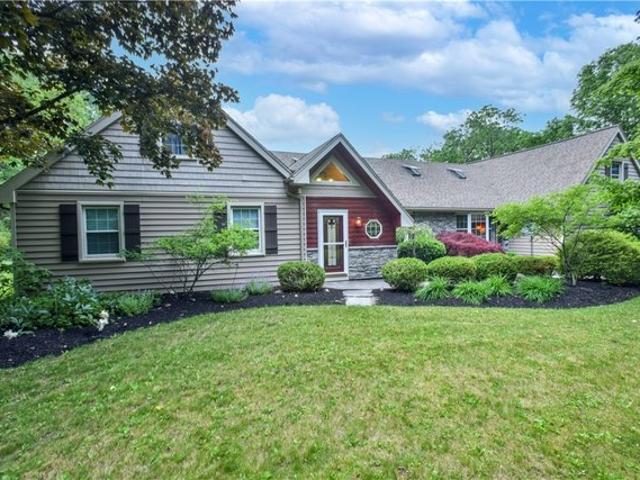 7160 Gillis Rd, Victor, NY 14564