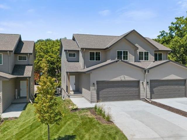 7162 N 79th Ct, Omaha, NE 68122
