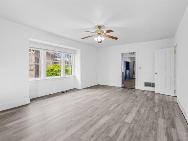 716 7th St