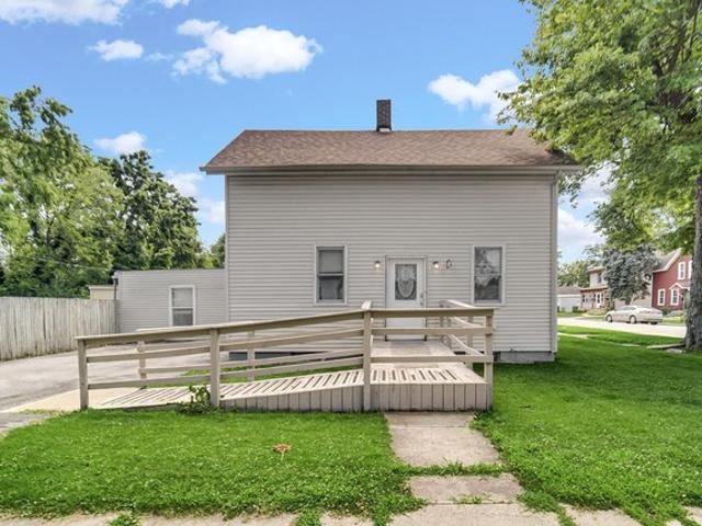 716 4th St, La Porte, IN 46350