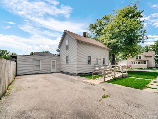 716 4th Street