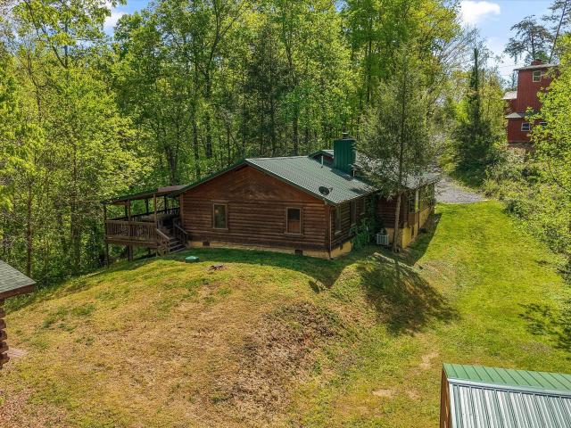 716 Country Oaks Drive