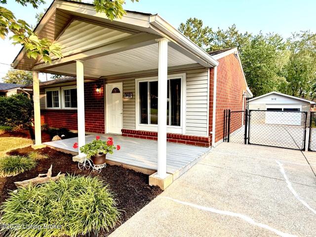 716 Glengarry Dr