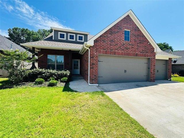 716 E Barajas Ter, Mustang, OK 73064