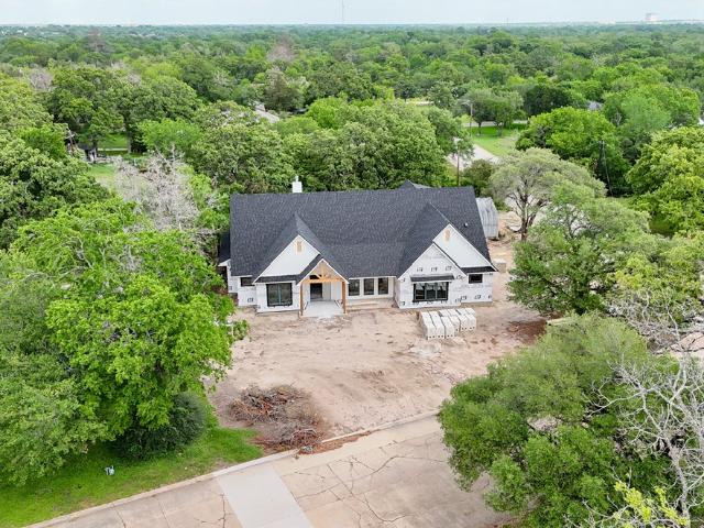 716 Edgewood Drive
