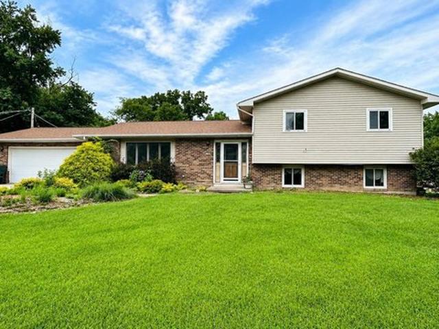 716 Hazelhurst Cir, Keokuk, IA 52632