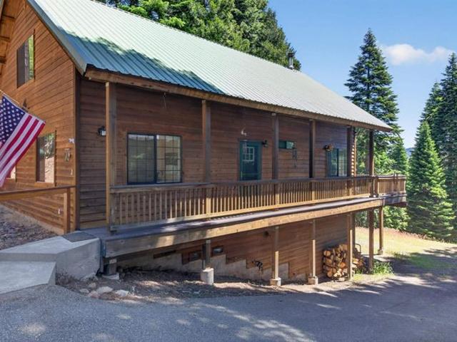 716 Lake Ridge Rd, Lake Almanor, CA 96137
