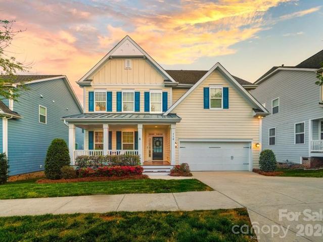 716 Lakeview Dr, McAdenville, NC 28101