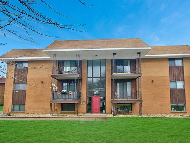 716 Moraine Trce Apt 3, Schererville, IN 46375