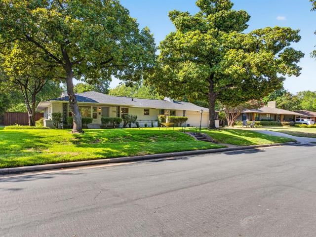 716 Mayrant Drive