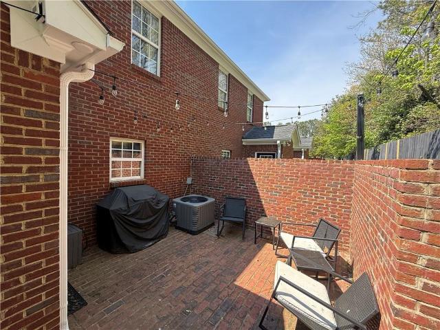 716 Manor Way