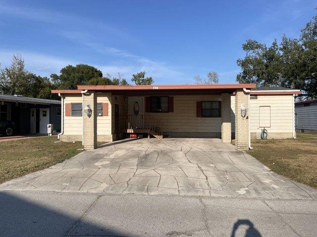 716 N Edgewater Dr Unit 716, Plant City, FL 33565