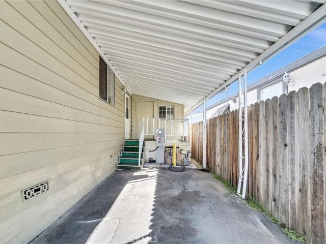 716 N Grand Ave. D7