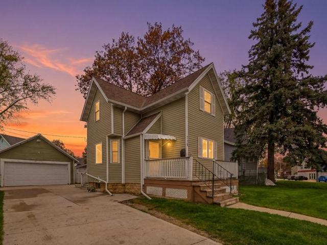 716 N Spring St, Beaver Dam, WI 53916