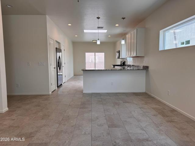 716 S Sky Ranch Road