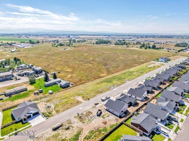 716 Spaniel Ln, Belgrade, MT 59714