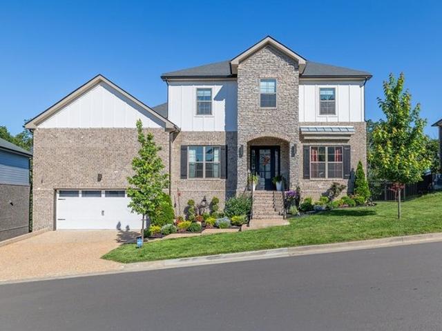 716 Summit Oaks Ct, Nashville, TN 37221