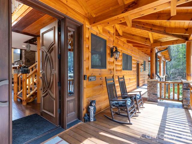 716 Peppervine Circle