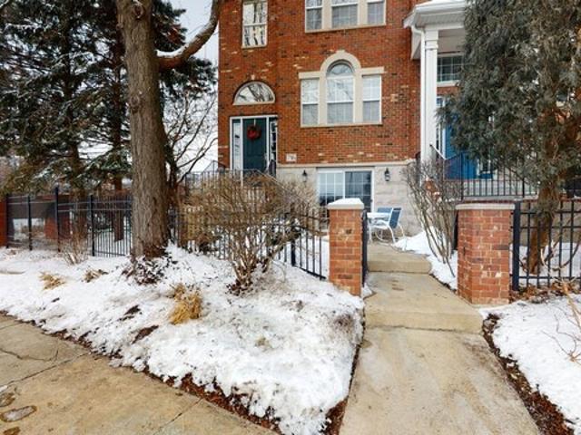 716 Prescott Ct, Naperville, IL 60563