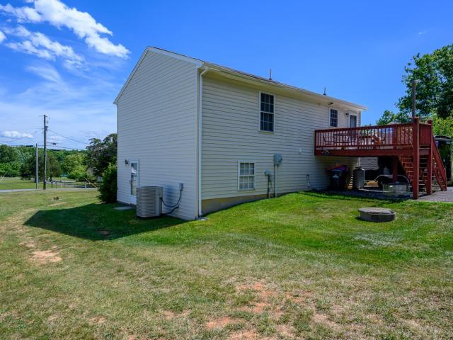 716 Russell Woods Dr