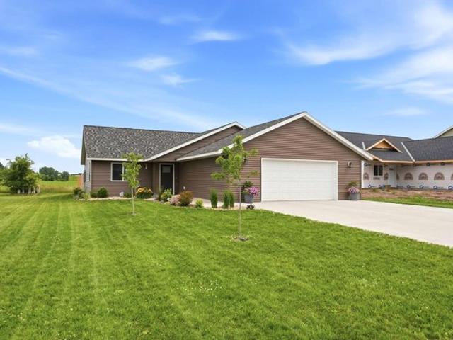 716 W 8th St, Litchfield, MN 55355