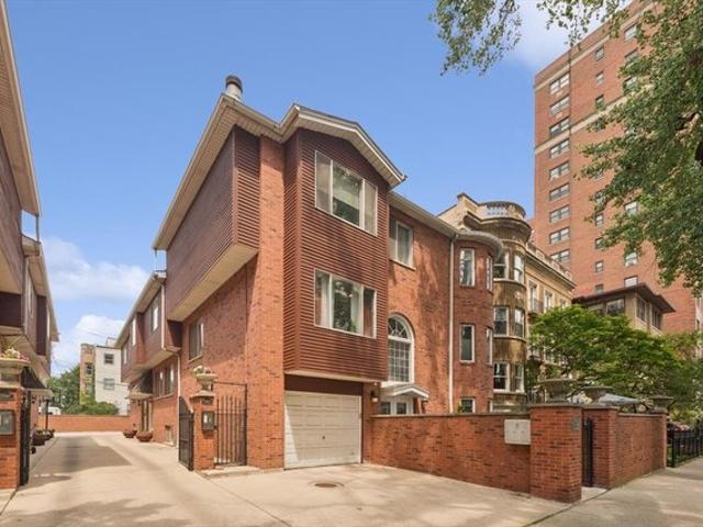 716 W Junior Ter Unit A, Chicago, IL 60613