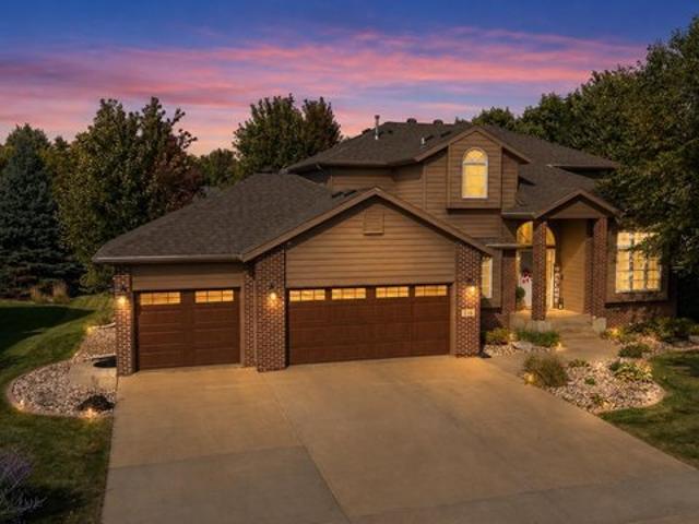 716 W Laquinta St, Sioux Falls, SD 57108