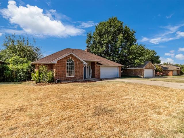 716 Woodbriar