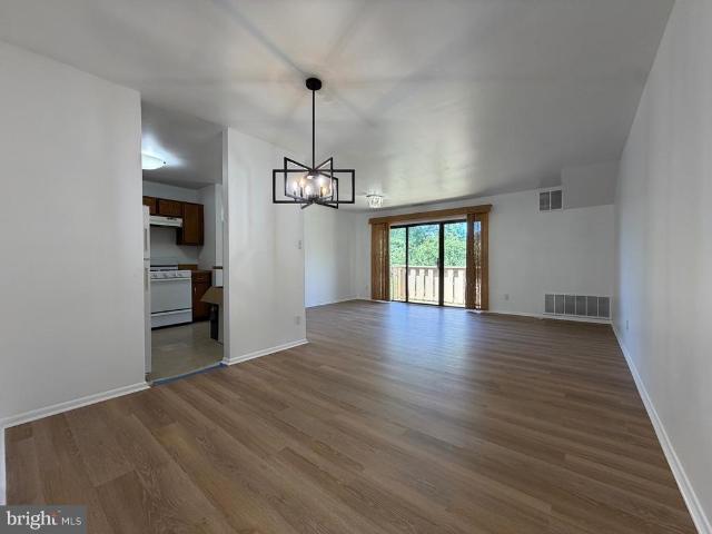 716 Woodhollow Drive