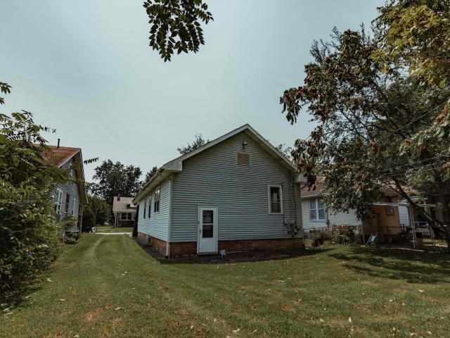 716 Waggoner Street