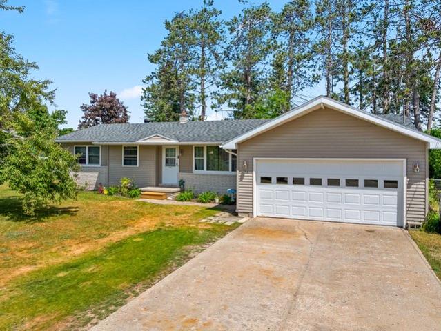 716 West St, Gaylord, MI 49735