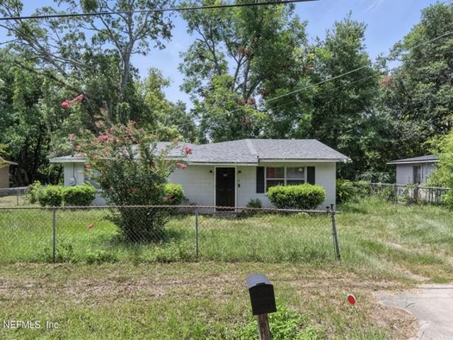 7174 Matthew St, Jacksonville, FL 32210