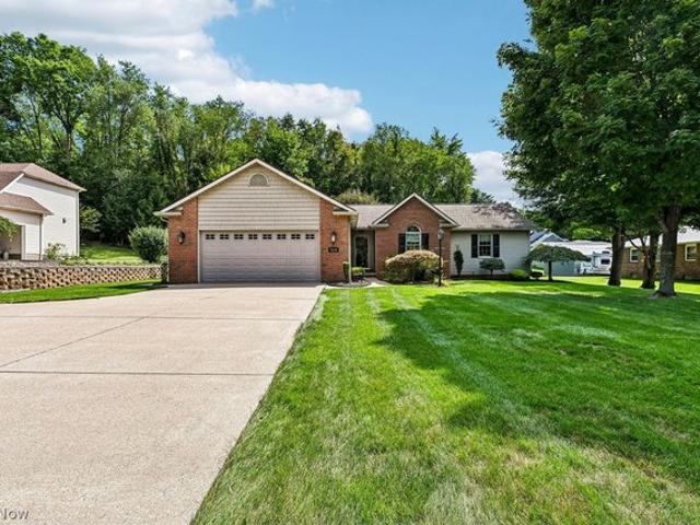 7174 Lake O Springs Ave NW, North Canton, OH 44720