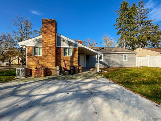 7175 Richardson Road
