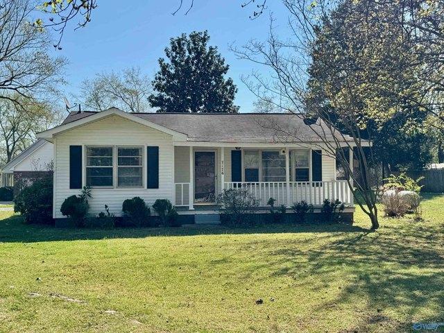 7176 Moores Mill Rd, Huntsville, AL 35811