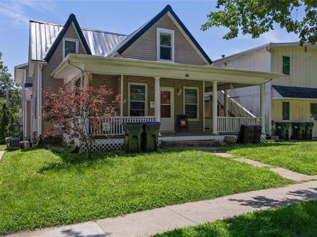 717/719 E Jefferson St, Iowa City, IA 52246