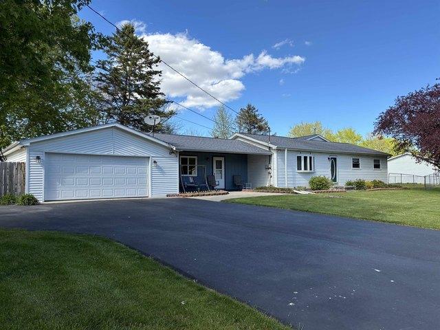 7178 London Dr, Saginaw, MI 48609