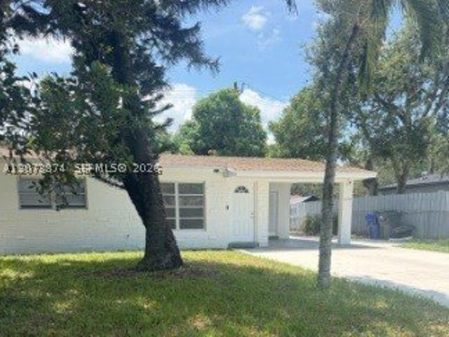 7170 Custer St, Hollywood, FL 33024